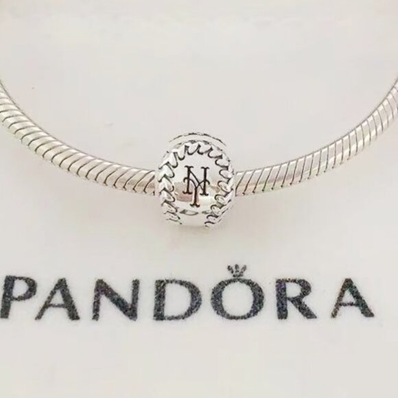 Pandora | Jewelry | Rare Pandora Ny Mets Mlb Retired Logo Baseball ...